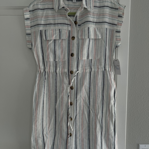 Time and Tru | Dresses | Time And Tru Blue And White Sleeveless Midi ...